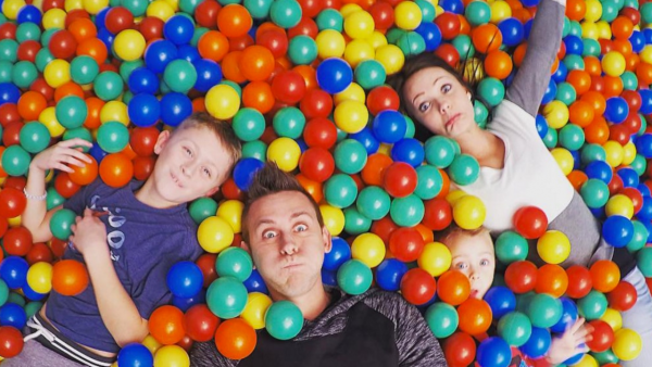 The World's Largest Ball Pit! - Large Ballpit Hire